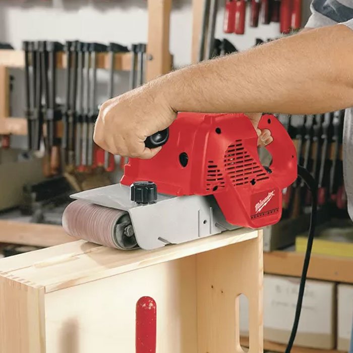 Milwaukee BS 100 LE Bandschuurmachine - BJC Tools